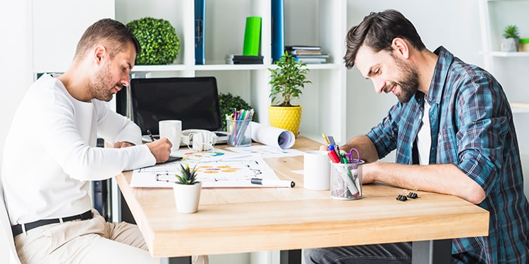 Desk Sharing in the UK: Benefits & Management Tips | GO Bermondsey